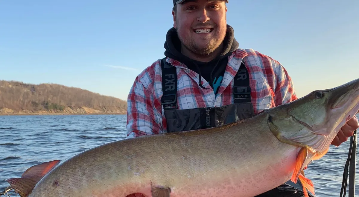 Musky Fishing in NB / Meductic, New Brunswick, Canada - BaitYourHook